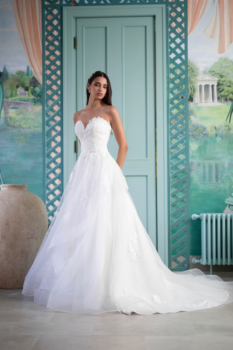 Quanto costa un abito da sposa? | Consigli Matrimonio e Styles Quanto costa un abito da sposa? | Consigli Matrimonio e Styles